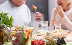 Hiporexia, pérdida de apetito en ancianos. Cuidamos - Cuidado de ...